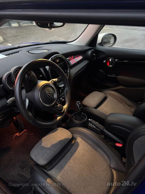 Blue MINI Cooper 2021 in Tallinn, with an engine capacity of 1.50 L and mileage of 57 thousand km for 21900 €, photo 8 on AUTOMOTO.COM.LV
