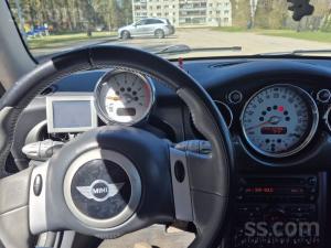 Brown MINI Cooper 2005 in Riga, with an engine capacity of 1.60 L and mileage of 224 thousand km for 2150 €, photo 13 on AUTOMOTO.COM.LV