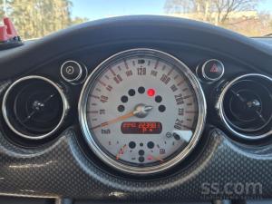 Brown MINI Cooper 2005 in Riga, with an engine capacity of 1.60 L and mileage of 224 thousand km for 2150 €, photo 16 on AUTOMOTO.COM.LV