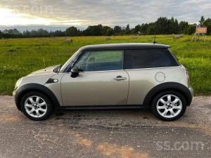 Brown MINI Cooper 2008 in Riga, with an engine capacity of 1.60 L and mileage of 193 thousand km for 2500 €, photo 5 on AUTOMOTO.COM.LV