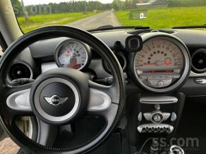 Brown MINI Cooper 2008 in Riga, with an engine capacity of 1.60 L and mileage of 193 thousand km for 2500 €, photo 9 on AUTOMOTO.COM.LV