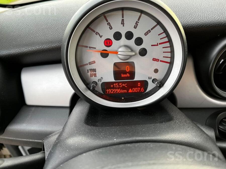 Brown MINI Cooper 2008 in Riga, with an engine capacity of 1.60 L and mileage of 193 thousand km for 2500 €, photo 10 on AUTOMOTO.COM.LV