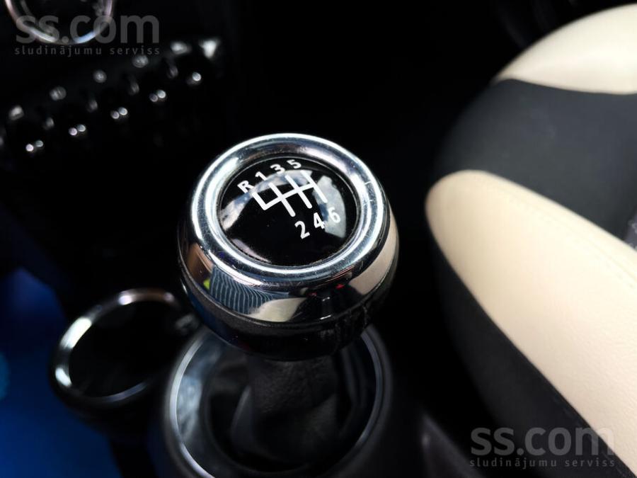 Brūns MINI Cooper 2011 Jelgava, ar dzinēja tilpumu 1.60 L un nobraukumu 152 tūkst. km par 4996 €, foto 8 vietnē AUTOMOTO.COM.LV