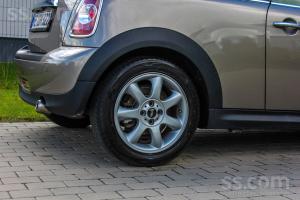 Brūns MINI Cooper 2011 Jelgava, ar dzinēja tilpumu 1.60 L un nobraukumu 152 tūkst. km par 4996 €, foto 21 vietnē AUTOMOTO.COM.LV