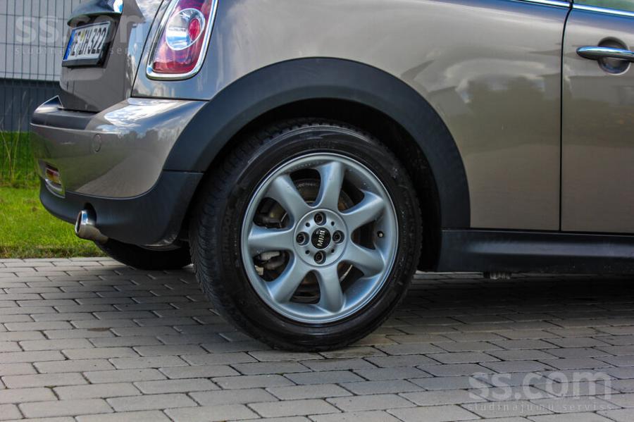 Brūns MINI Cooper 2011 Jelgava, ar dzinēja tilpumu 1.60 L un nobraukumu 152 tūkst. km par 4996 €, foto 21 vietnē AUTOMOTO.COM.LV