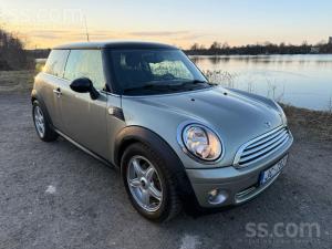 Brown MINI Cooper 2008 in Riga, with an engine capacity of 1.60 L and mileage of 178 thousand km for 2450 €, photo  on AUTOMOTO.COM.LV