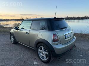 Brūns MINI Cooper 2008 Rīga, ar dzinēja tilpumu 1.60 L un nobraukumu 178 tūkst. km par 2450 €, foto 7 vietnē AUTOMOTO.COM.LV