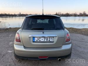 Brūns MINI Cooper 2008 Rīga, ar dzinēja tilpumu 1.60 L un nobraukumu 178 tūkst. km par 2450 €, foto 8 vietnē AUTOMOTO.COM.LV