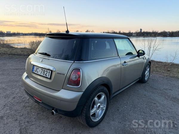 Brūns MINI Cooper 2008 Rīga, ar dzinēja tilpumu 1.60 L un nobraukumu 178 tūkst. km par 2450 €, foto 8 vietnē AUTOMOTO.COM.LV