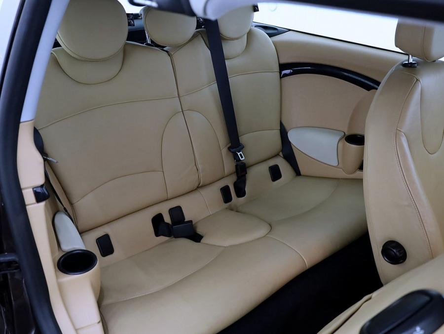 Brūns MINI Cooper 2008 Tallina, ar dzinēja tilpumu 1.60 L un nobraukumu 145 tūkst. km par 1999 €, foto 15 vietnē AUTOMOTO.COM.LV