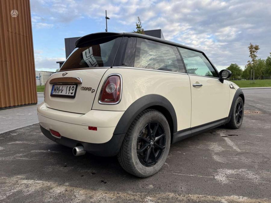 Brown MINI Cooper 2008 in Klaipeda, with an engine capacity of 1.56 L and mileage of 330 thousand km for 2800 €, photo 8 on AUTOMOTO.COM.LV