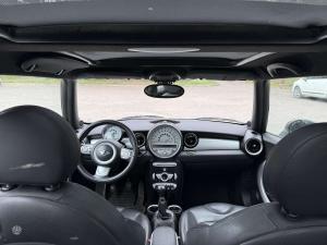 Brown MINI Cooper 2008 in Klaipeda, with an engine capacity of 1.56 L and mileage of 330 thousand km for 2800 €, photo 11 on AUTOMOTO.COM.LV