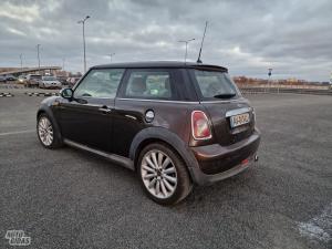 Brown MINI Cooper 2010 in Vilnius, with an engine capacity of 1.60 L and mileage of 148 thousand km for 6500 €, photo 3 on AUTOMOTO.COM.LV