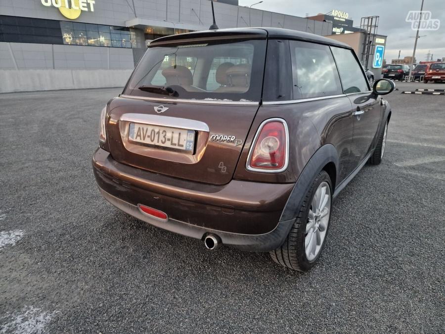 Brown MINI Cooper 2010 in Vilnius, with an engine capacity of 1.60 L and mileage of 148 thousand km for 6500 €, photo 4 on AUTOMOTO.COM.LV