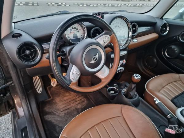 Brūns MINI Cooper 2010 Viļņa, ar dzinēja tilpumu 1.60 L un nobraukumu 148 tūkst. km par 6500 €, foto 8 vietnē AUTOMOTO.COM.LV