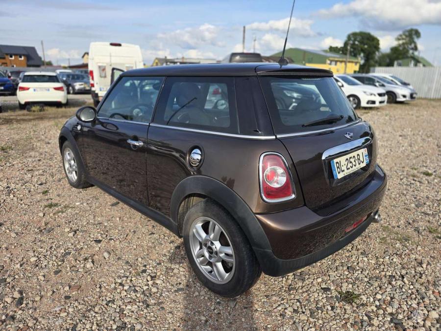 Brūns MINI Cooper 2011 Tauragė, ar dzinēja tilpumu 1.56 L un nobraukumu 155 tūkst. km par 4200 €, foto 5 vietnē AUTOMOTO.COM.LV