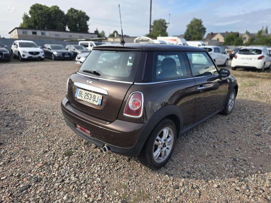 Brūns MINI Cooper 2011 Tauragė, ar dzinēja tilpumu 1.56 L un nobraukumu 155 tūkst. km par 4200 €, foto 7 vietnē AUTOMOTO.COM.LV