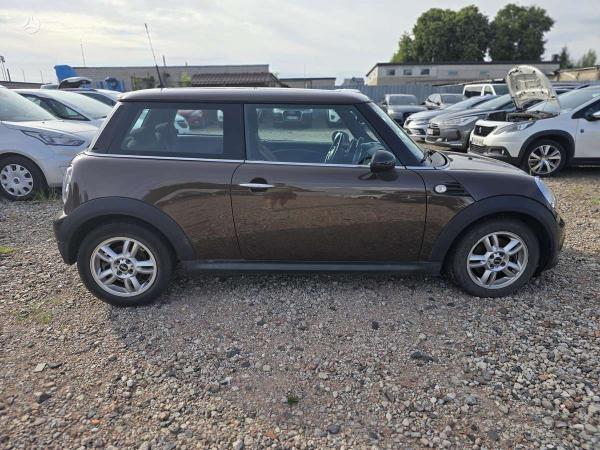 Brūns MINI Cooper 2011 Tauragė, ar dzinēja tilpumu 1.56 L un nobraukumu 155 tūkst. km par 4200 €, foto 7 vietnē AUTOMOTO.COM.LV