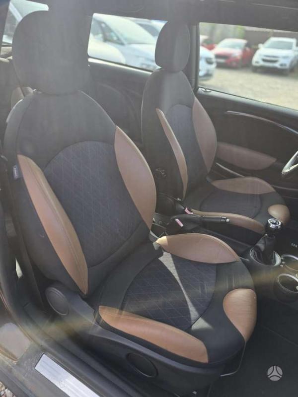 Brūns MINI Cooper 2011 Tauragė, ar dzinēja tilpumu 1.56 L un nobraukumu 155 tūkst. km par 4200 €, foto 10 vietnē AUTOMOTO.COM.LV