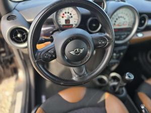 Brūns MINI Cooper 2011 Tauragė, ar dzinēja tilpumu 1.56 L un nobraukumu 155 tūkst. km par 4200 €, foto 14 vietnē AUTOMOTO.COM.LV
