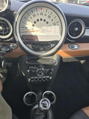 Brūns MINI Cooper 2011 Tauragė, ar dzinēja tilpumu 1.56 L un nobraukumu 155 tūkst. km par 4200 €, foto 18 vietnē AUTOMOTO.COM.LV