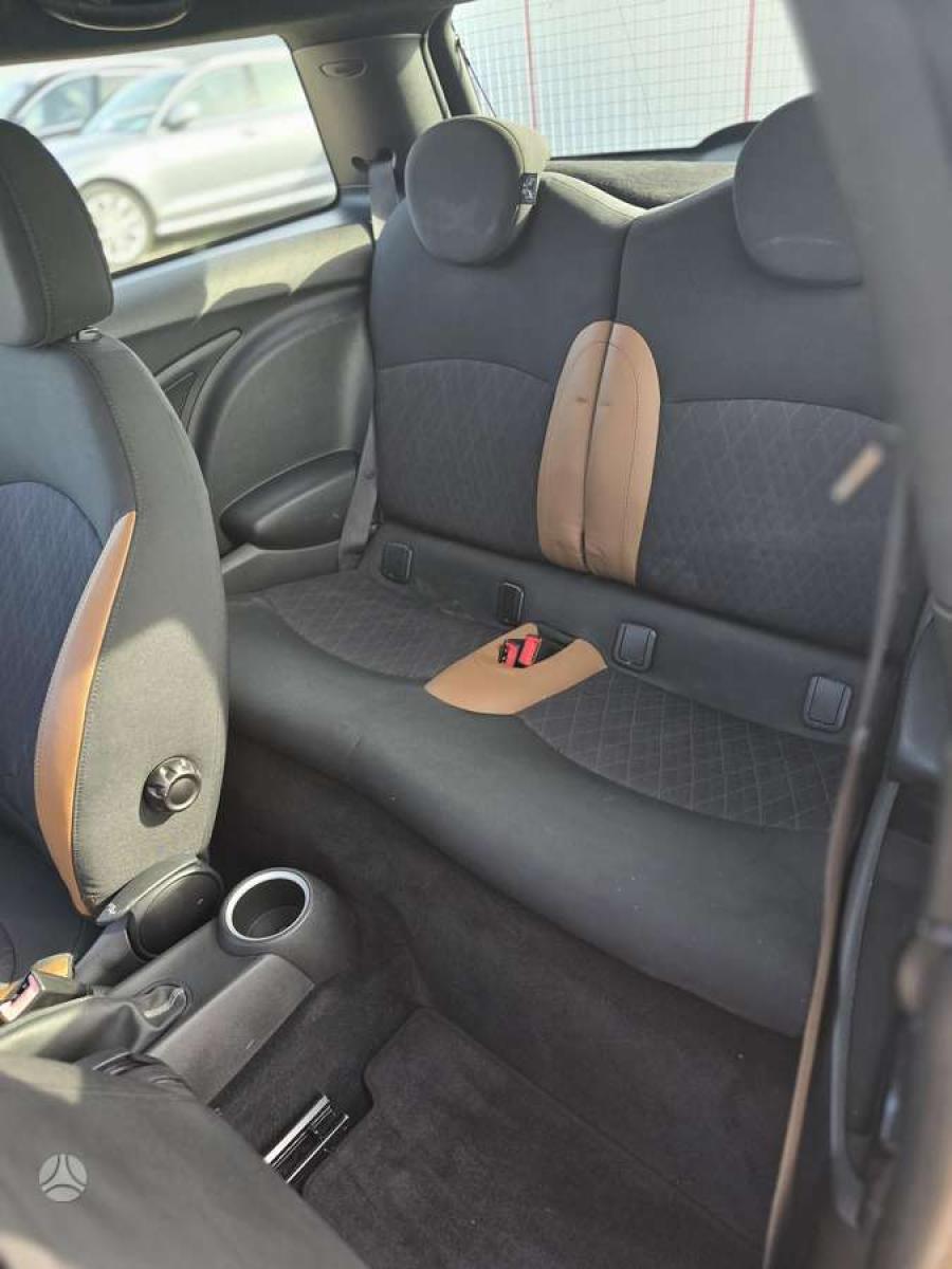Brūns MINI Cooper 2011 Tauragė, ar dzinēja tilpumu 1.56 L un nobraukumu 155 tūkst. km par 4200 €, foto 21 vietnē AUTOMOTO.COM.LV