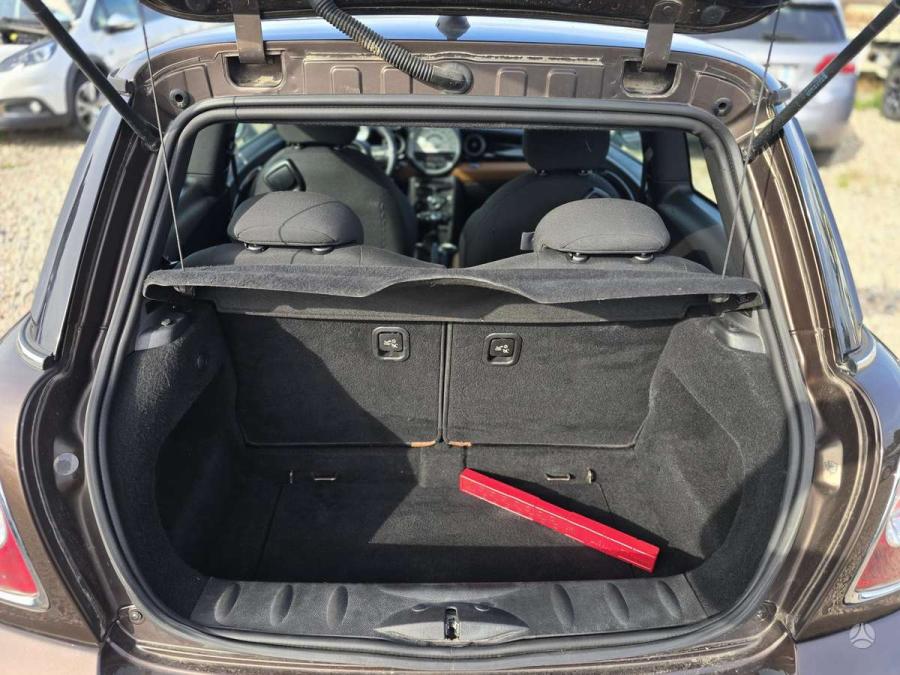 Brūns MINI Cooper 2011 Tauragė, ar dzinēja tilpumu 1.56 L un nobraukumu 155 tūkst. km par 4200 €, foto 24 vietnē AUTOMOTO.COM.LV