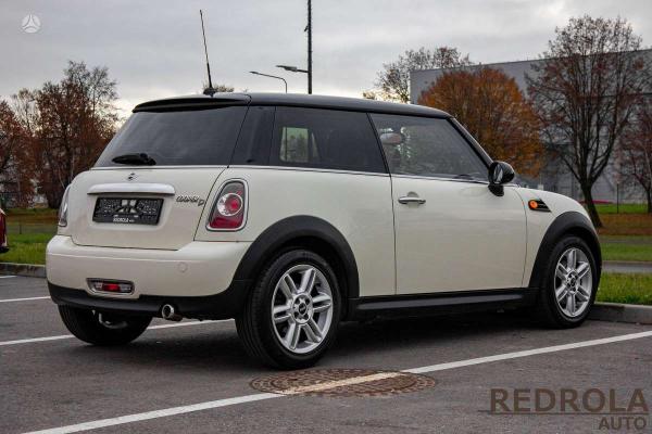 Brown MINI Cooper 2011 in Kaunas, with an engine capacity of 1.60 L and mileage of 211 thousand km for 3900 €, photo 5 on AUTOMOTO.COM.LV