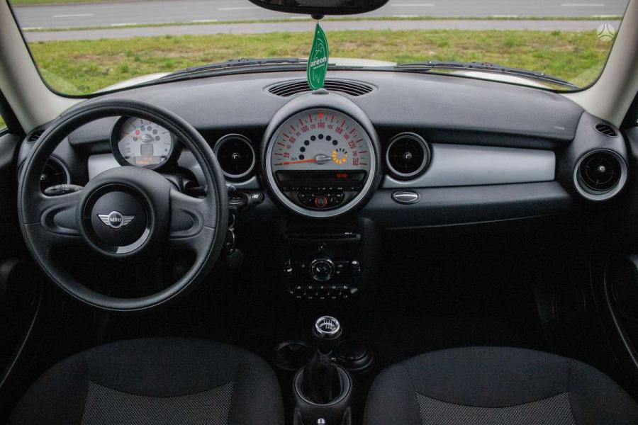 Brūns MINI Cooper 2011 Kauņa, ar dzinēja tilpumu 1.60 L un nobraukumu 211 tūkst. km par 3900 €, foto 9 vietnē AUTOMOTO.COM.LV