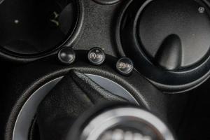 Brūns MINI Cooper 2011 Kauņa, ar dzinēja tilpumu 1.60 L un nobraukumu 211 tūkst. km par 3900 €, foto 17 vietnē AUTOMOTO.COM.LV