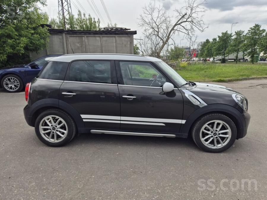 Brown MINI Cooper 2015 in Riga, with an engine capacity of 1.60 L and mileage of 283 thousand km for 9990 €, photo 6 on AUTOMOTO.COM.LV
