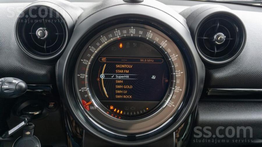 Brūns MINI Cooper 2015 Rīga, ar dzinēja tilpumu 1.60 L un nobraukumu 283 tūkst. km par 9990 €, foto 19 vietnē AUTOMOTO.COM.LV
