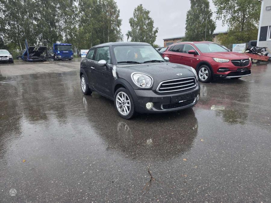Brown MINI Cooper 2015 in Ukmerge, with an engine capacity of 2.00 L and mileage of 120 thousand km for 5850 €, photo 6 on AUTOMOTO.COM.LV