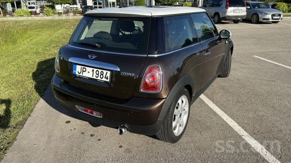 Brūns MINI Cooper 2013 Rīga, ar dzinēja tilpumu 2.00 L un nobraukumu 128 tūkst. km par 9150 €, foto 2 vietnē AUTOMOTO.COM.LV