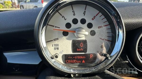 Brūns MINI Cooper 2013 Rīga, ar dzinēja tilpumu 2.00 L un nobraukumu 128 tūkst. km par 9150 €, foto 9 vietnē AUTOMOTO.COM.LV