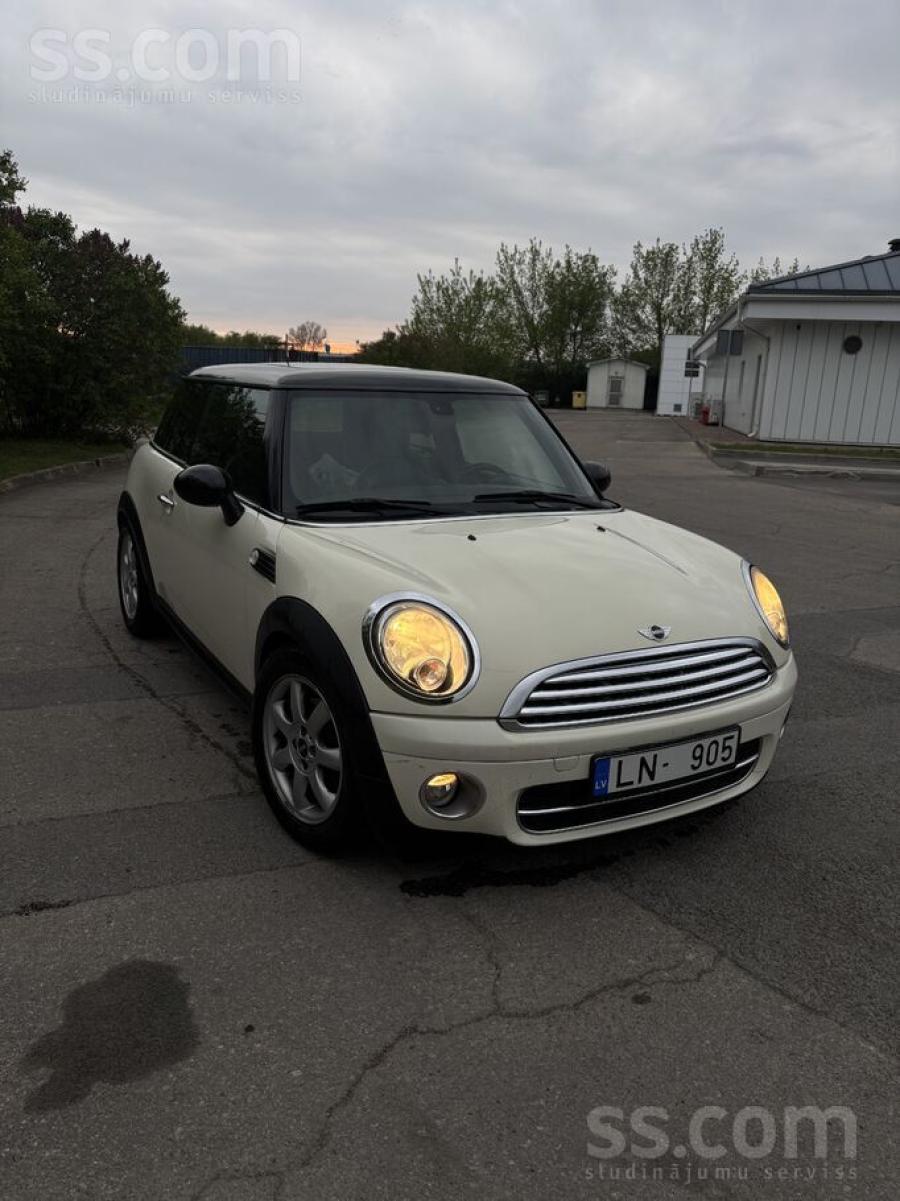 MINI Cooper 2009 in Riga, with an engine capacity of 1.60 L and mileage of 142 thousand km for 3500 €, photo 3 on AUTOMOTO.COM.LV