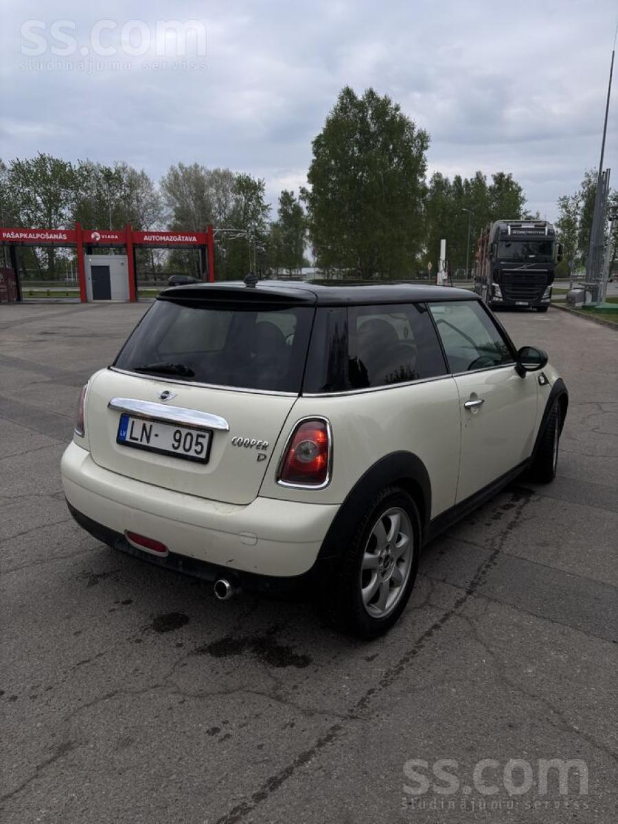 MINI Cooper 2009 in Riga, with an engine capacity of 1.60 L and mileage of 142 thousand km for 3500 €, photo 4 on AUTOMOTO.COM.LV