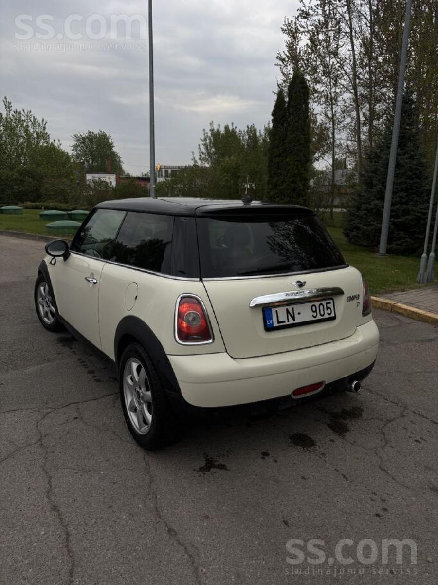MINI Cooper 2009 in Riga, with an engine capacity of 1.60 L and mileage of 142 thousand km for 3500 €, photo 5 on AUTOMOTO.COM.LV