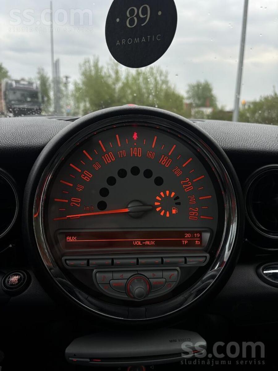 MINI Cooper 2009 in Riga, with an engine capacity of 1.60 L and mileage of 142 thousand km for 3500 €, photo 9 on AUTOMOTO.COM.LV