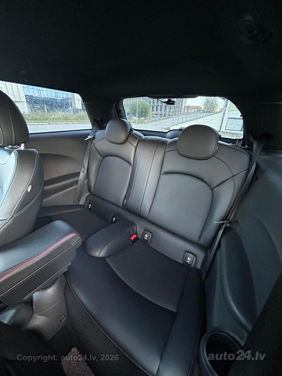 Smilšu krāsa MINI cooper-d 2014 Tallina, ar dzinēja tilpumu 1.50 L un nobraukumu 124 tūkst. km par 9749 €, foto 12 vietnē AUTOMOTO.COM.LV