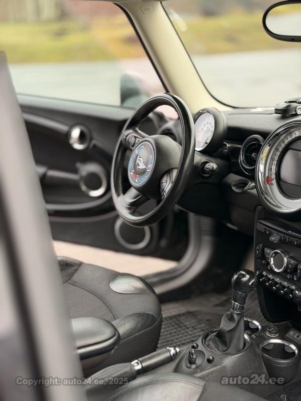 MINI cooper-d 2013 Tallina, ar dzinēja tilpumu 2.00 L un nobraukumu 164 tūkst. km par 8000 €, foto 11 vietnē AUTOMOTO.COM.LV