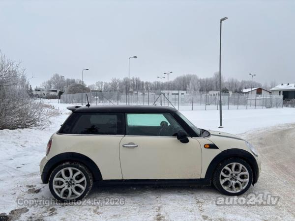 Balts MINI cooper-d 2007 Tallina, ar dzinēja tilpumu 1.60 L un nobraukumu 298 tūkst. km par 2880 €, foto 3 vietnē AUTOMOTO.COM.LV