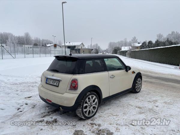 Balts MINI cooper-d 2007 Tallina, ar dzinēja tilpumu 1.60 L un nobraukumu 298 tūkst. km par 2880 €, foto 4 vietnē AUTOMOTO.COM.LV