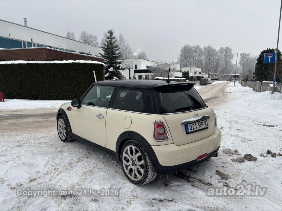 White MINI cooper-d 2007 in Tallinn, with an engine capacity of 1.60 L and mileage of 298 thousand km for 2880 €, photo 6 on AUTOMOTO.COM.LV