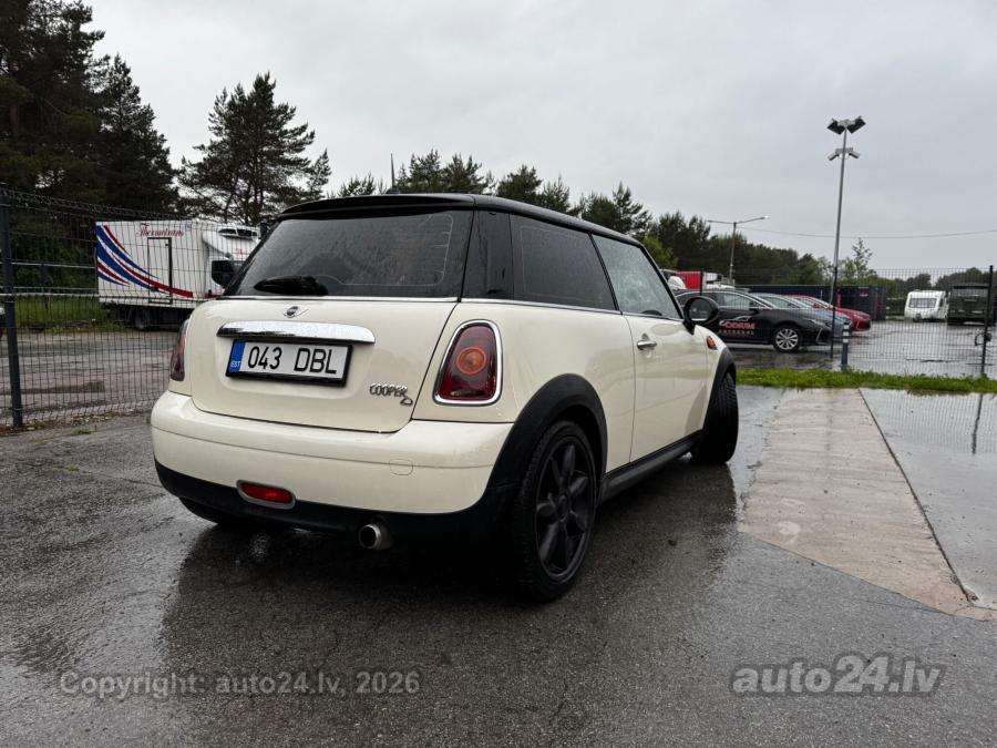 Balts MINI cooper-d 2008 Tallina, ar dzinēja tilpumu 1.60 L un nobraukumu 267 tūkst. km par 3490 €, foto 5 vietnē AUTOMOTO.COM.LV