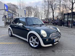 Zaļš MINI Cooper 2002 Rīga, ar dzinēja tilpumu 1.60 L un nobraukumu 145 tūkst. km par 1300 €, foto  vietnē AUTOMOTO.COM.LV
