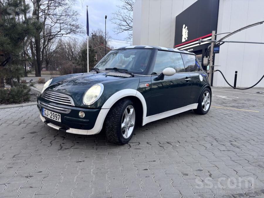 Zaļš MINI Cooper 2002 Rīga, ar dzinēja tilpumu 1.60 L un nobraukumu 145 tūkst. km par 1300 €, foto 3 vietnē AUTOMOTO.COM.LV