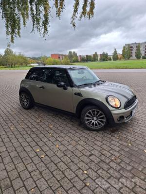 Zaļš MINI Cooper 2007 Gulbene, ar dzinēja tilpumu 1.60 L un nobraukumu 269 tūkst. km par 3100 €, foto 1 vietnē AUTOMOTO.COM.LV