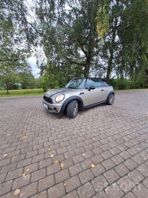 Zaļš MINI Cooper 2007 Gulbene, ar dzinēja tilpumu 1.60 L un nobraukumu 269 tūkst. km par 3100 €, foto 6 vietnē AUTOMOTO.COM.LV