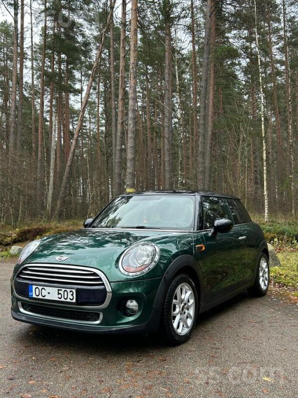 Green MINI Cooper 2015 in Riga, with an engine capacity of 1.50 L and mileage of 238 thousand km for 7800 €, photo 3 on AUTOMOTO.COM.LV